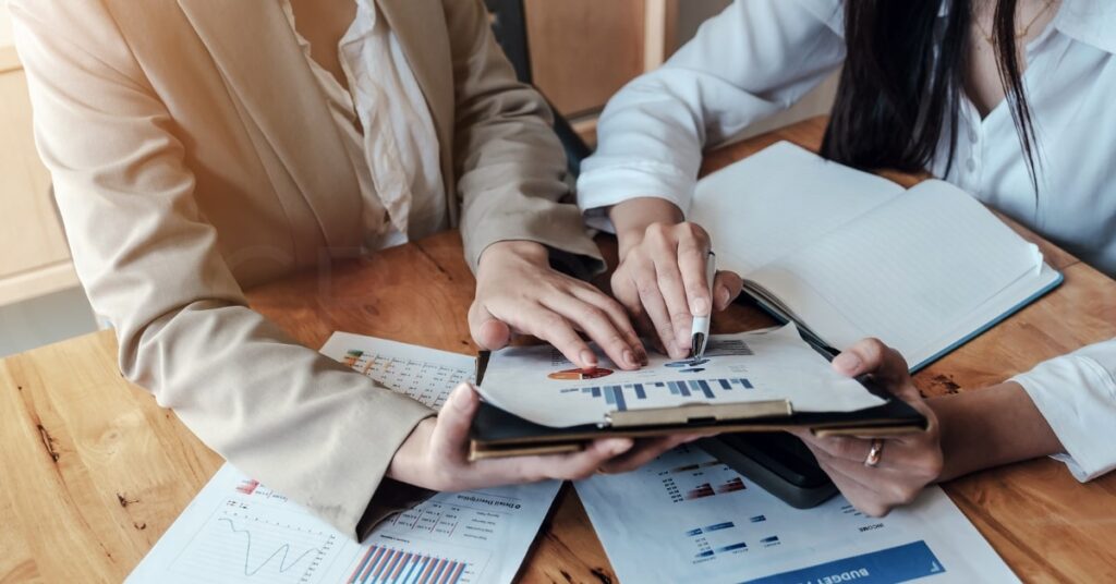 5 Easy to Use Funding Request Examples for Your Business Plan